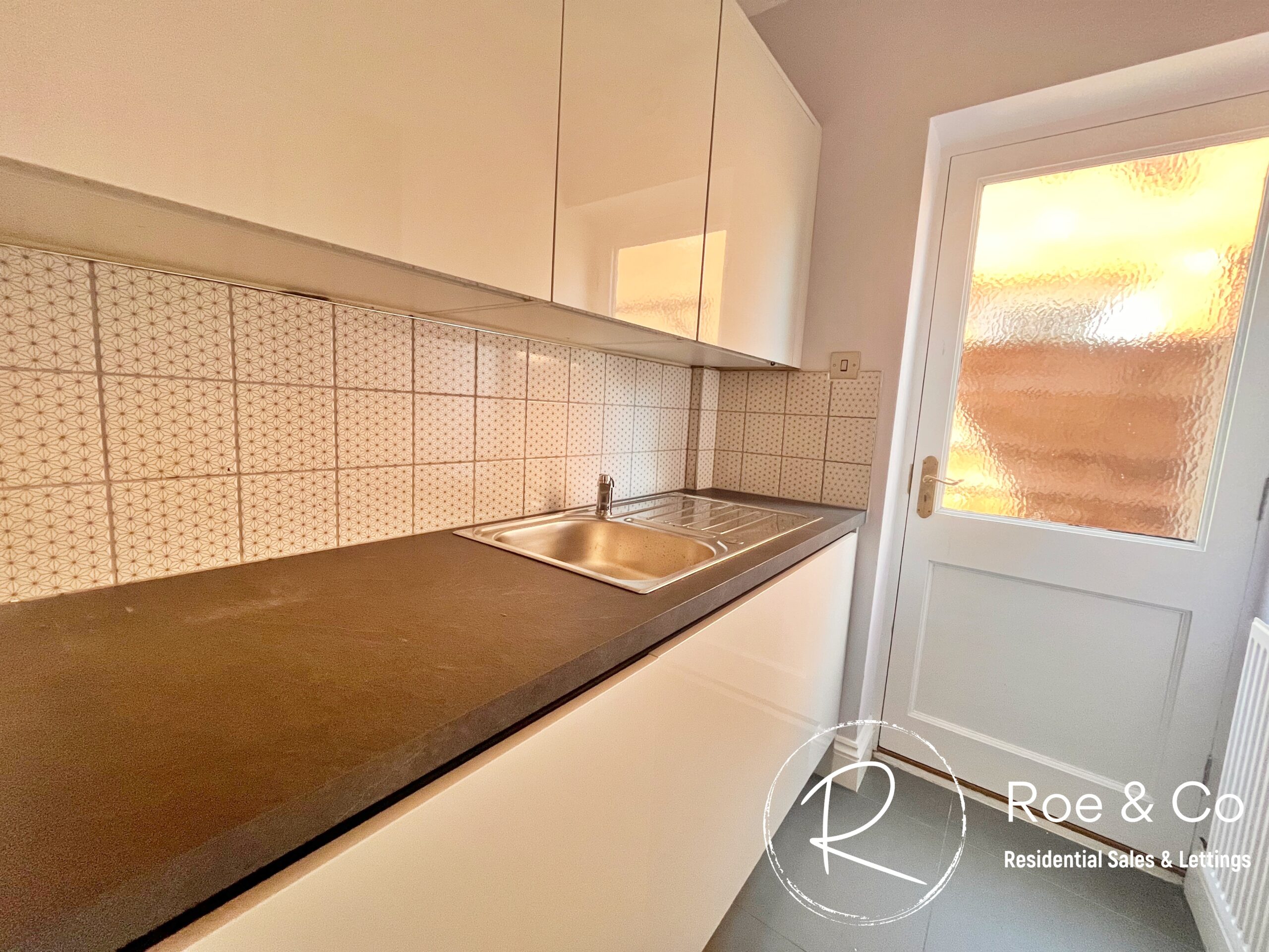 Clough Fold, Stoneclough, Radcliffe, M26 1GZ - Roe & Co