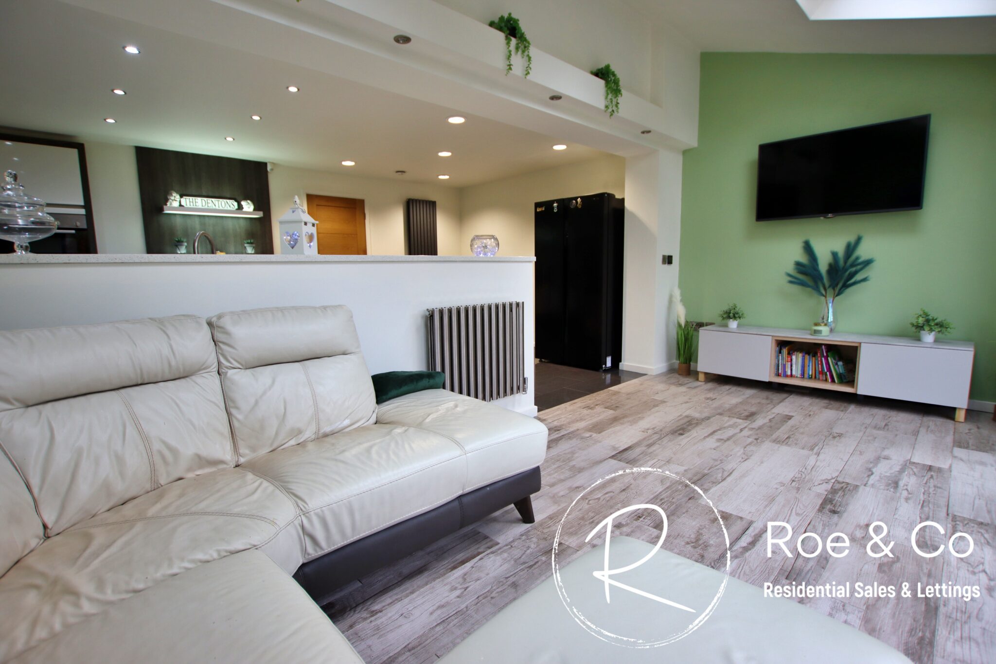 Clough Fold, Stoneclough, Radcliffe, M26 1GZ - Roe & Co