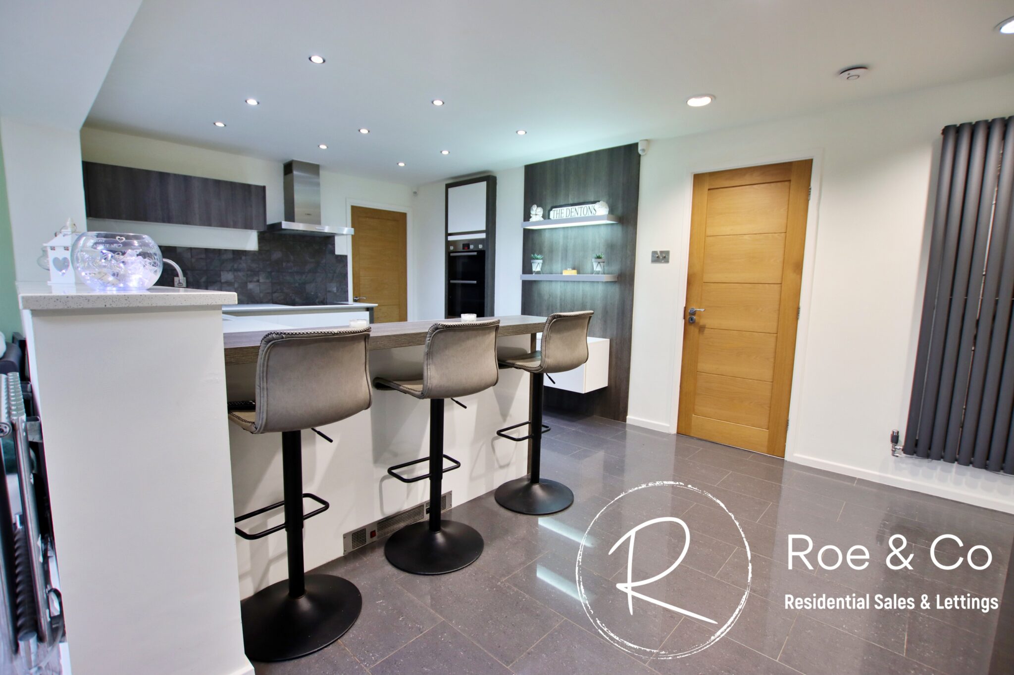 Clough Fold, Stoneclough, Radcliffe, M26 1GZ - Roe & Co