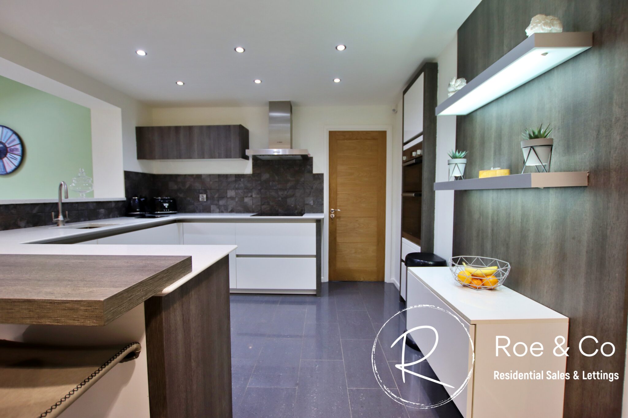 Clough Fold, Stoneclough, Radcliffe, M26 1GZ - Roe & Co