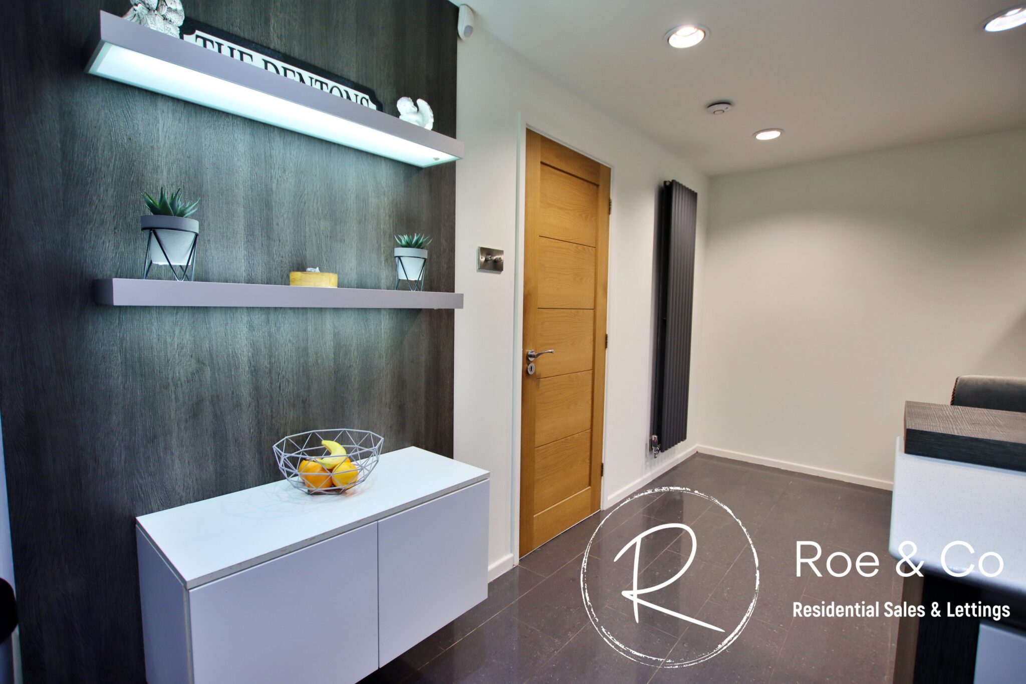 Clough Fold, Stoneclough, Radcliffe, M26 1GZ - Roe & Co