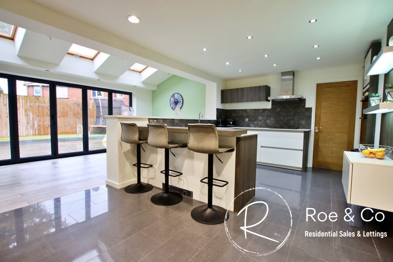 Clough Fold, Stoneclough, Radcliffe, M26 1GZ - Roe & Co